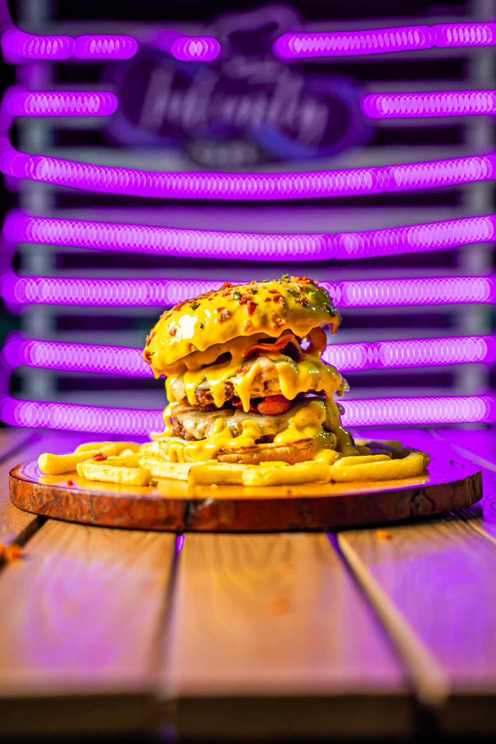 Hamburguesa Mega Bacon – INFT PAINTBALL & CAFE